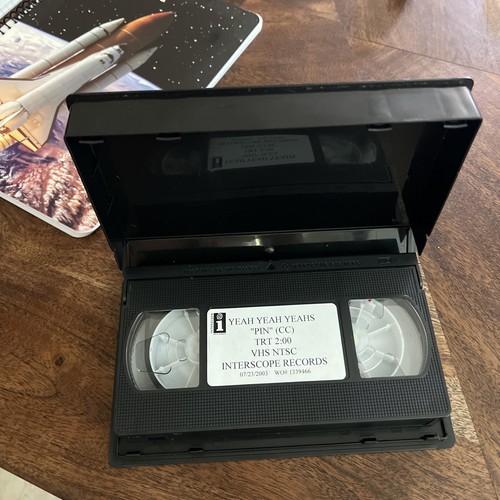 Yeah Yeah Yeahs RARE VHS Pin Video 2003 Interscope Karen O Nick Brian ...