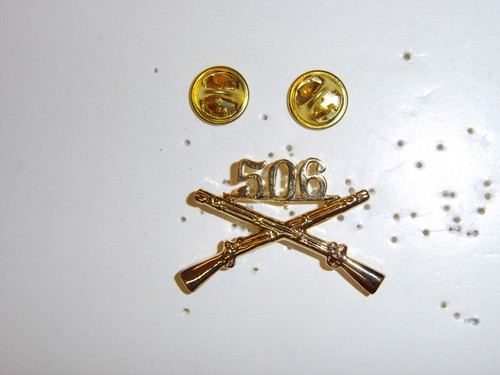 b1294s WW 2 US Army Airborne 506th Infantry Regiment Crossed Rifle ...