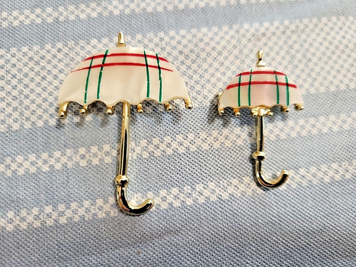 Lot Of 2 Umbrella Scatter Pins Mother of Pearl Green & Red Painted Gold ...