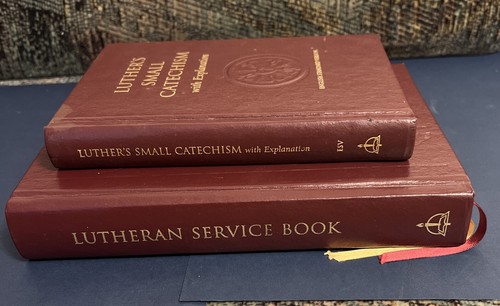 Lutheran Service Book: Pew Edition by Concordia & Luther Small ...
