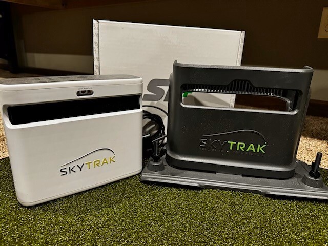 SkyTrak Plus Golf Simulator/Launch Monitor with Protective Case | eBay