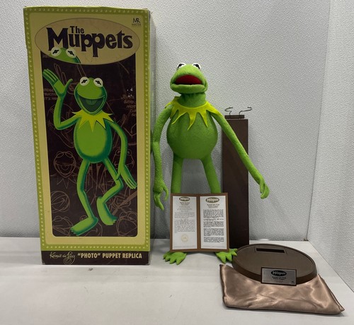 Master Replica 2006 The Muppets Photo Puppet Replica Kermit The Frog DS ...