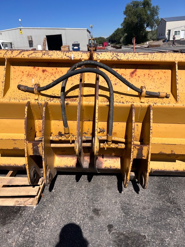 Clamshell Cat Loader bucket, yellow, 2 yard bucket, Pin on style. | eBay