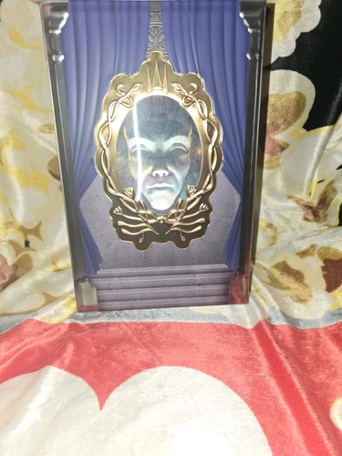 NEW Snow White & the Evil Queen Mirror Popcorn Bucket w/Hologram ...