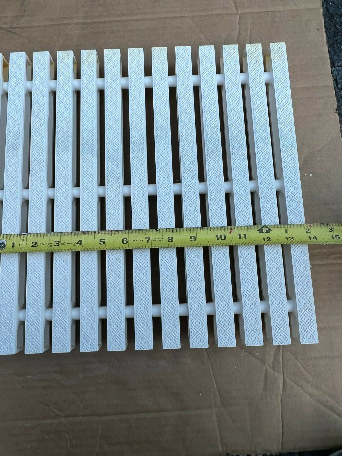 14x14 interlocked swimming grating plastic overflow grid gutter side ...