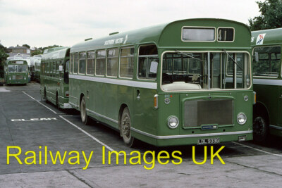 Bus Photo - Southern Vectis buses parked on the forecourt Ryde Bus ...