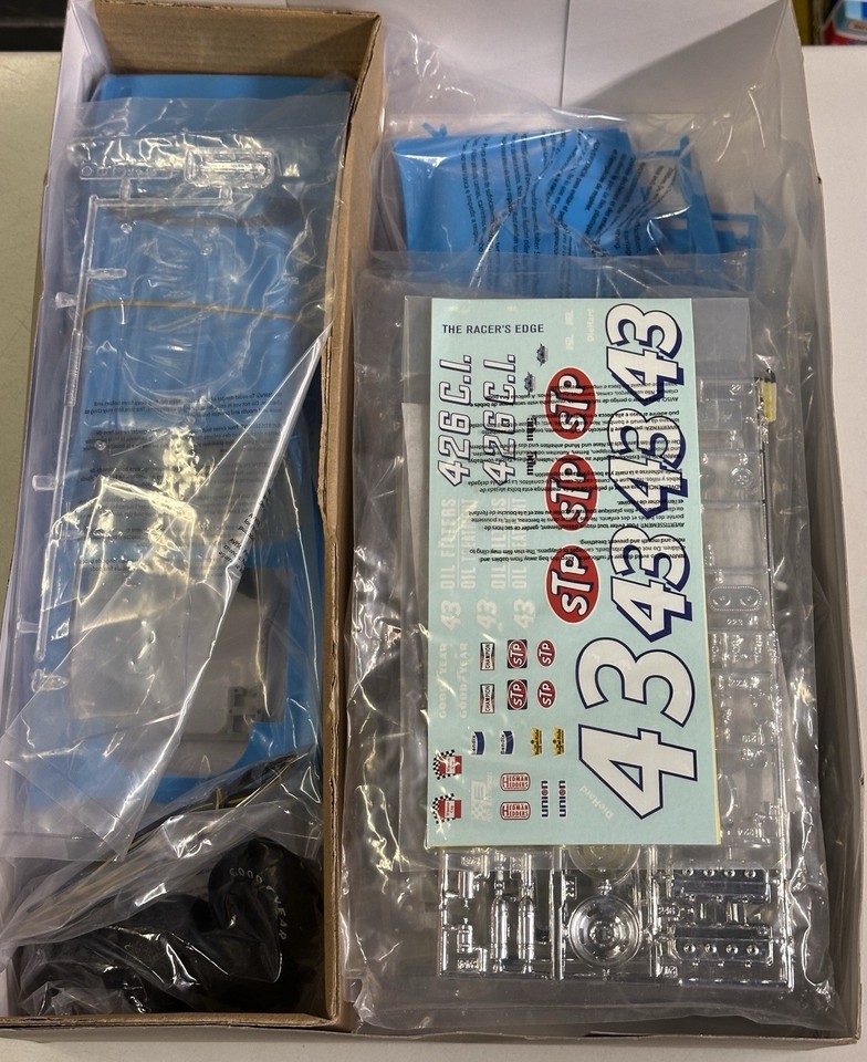 UNBUILT 1:16 MPC model car kit #43 RICHARD PETTY 1973 DODGE CHARGER # ...