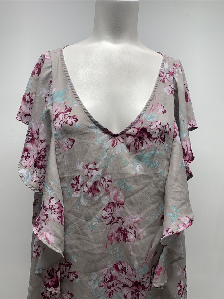 Torrid Blouse Shirt Tunic Short Sleeve Ruffled Chiffon Floral Grey Plus ...