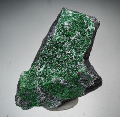 UVAROVITE - lustrous green crystals rare RUSSIA !! /bo297 | eBay
