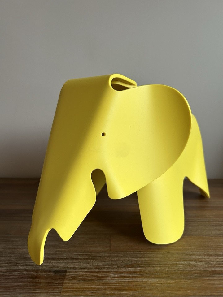 Vitra Eames Office Yellow Elephant Charles Ray Eames Design MCM Decor ...