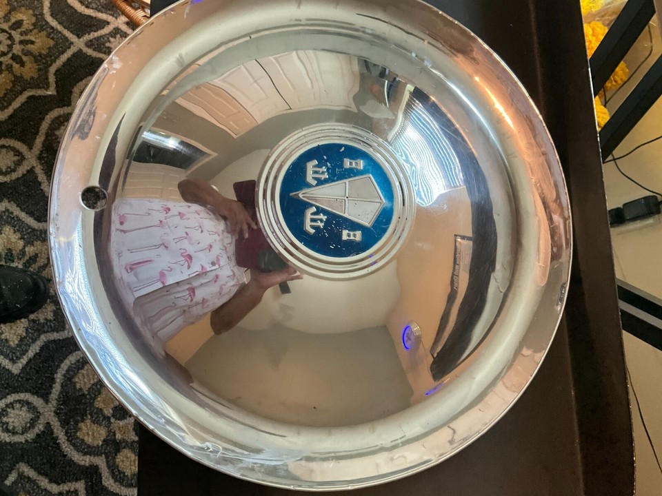 TWO VINTAGE ANTIQUE 1954 1953 HUDSON HORNET WASP JET LINER HUBCAPS ...