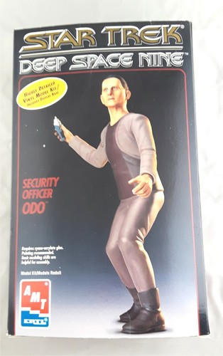 AMT Ertl / Vinyl Figure Model Kit / Star Trek DS9 / Odo / Complete in ...
