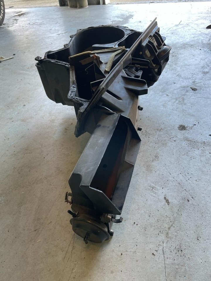 1981 - 1988 Gbody Monte Cutlass AC Heater Box OEM Genuine GM | eBay