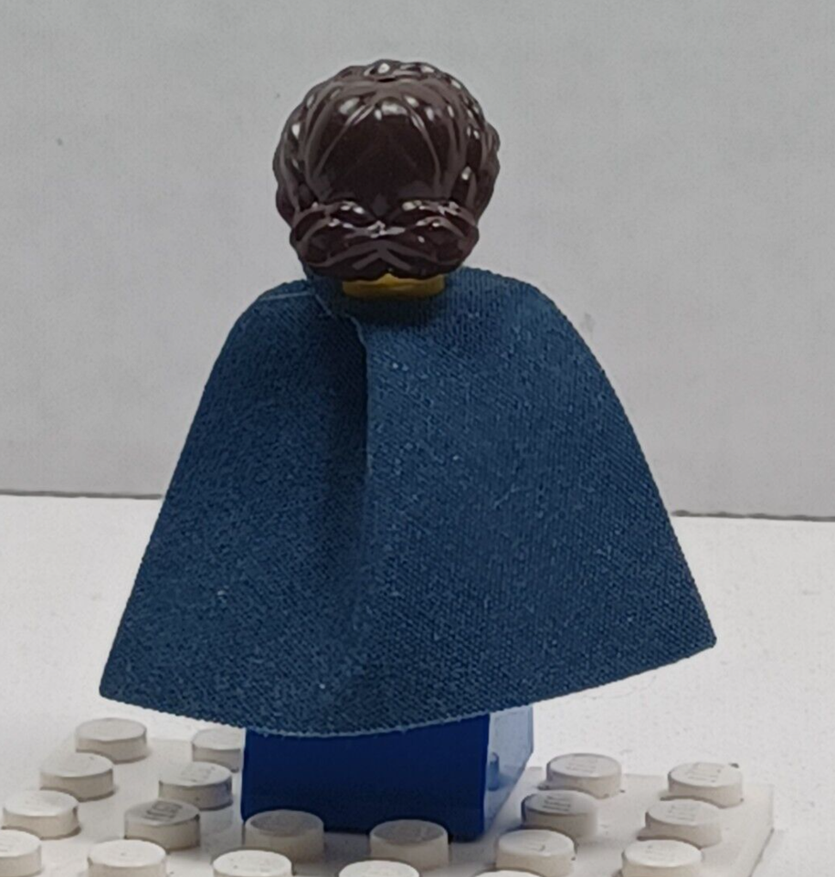 LEGO Queen Halbert minifigure with dark blue cape Nexo Knights 70325 ...