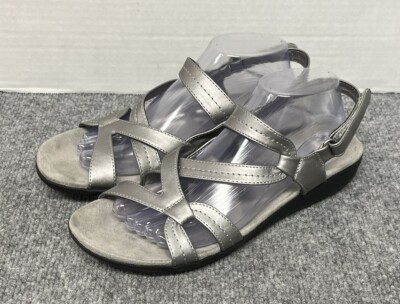 Yuu Jeanie Women's Sandals Size 10 M Silver Low Wedge Strappy | eBay