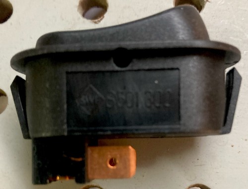 1 Used Saab 900 Center Console Mounted Interior Light Switch 9559766 ...