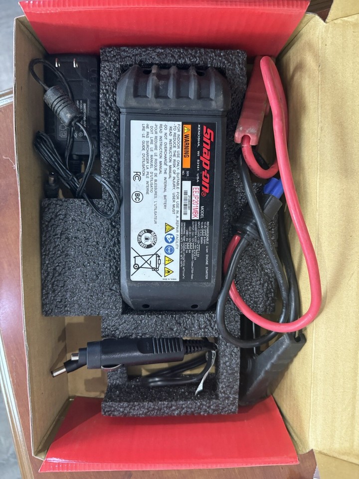 Snap On Tools 12V Lithium Compact Engine Starter Charger EEJP201MBK | eBay