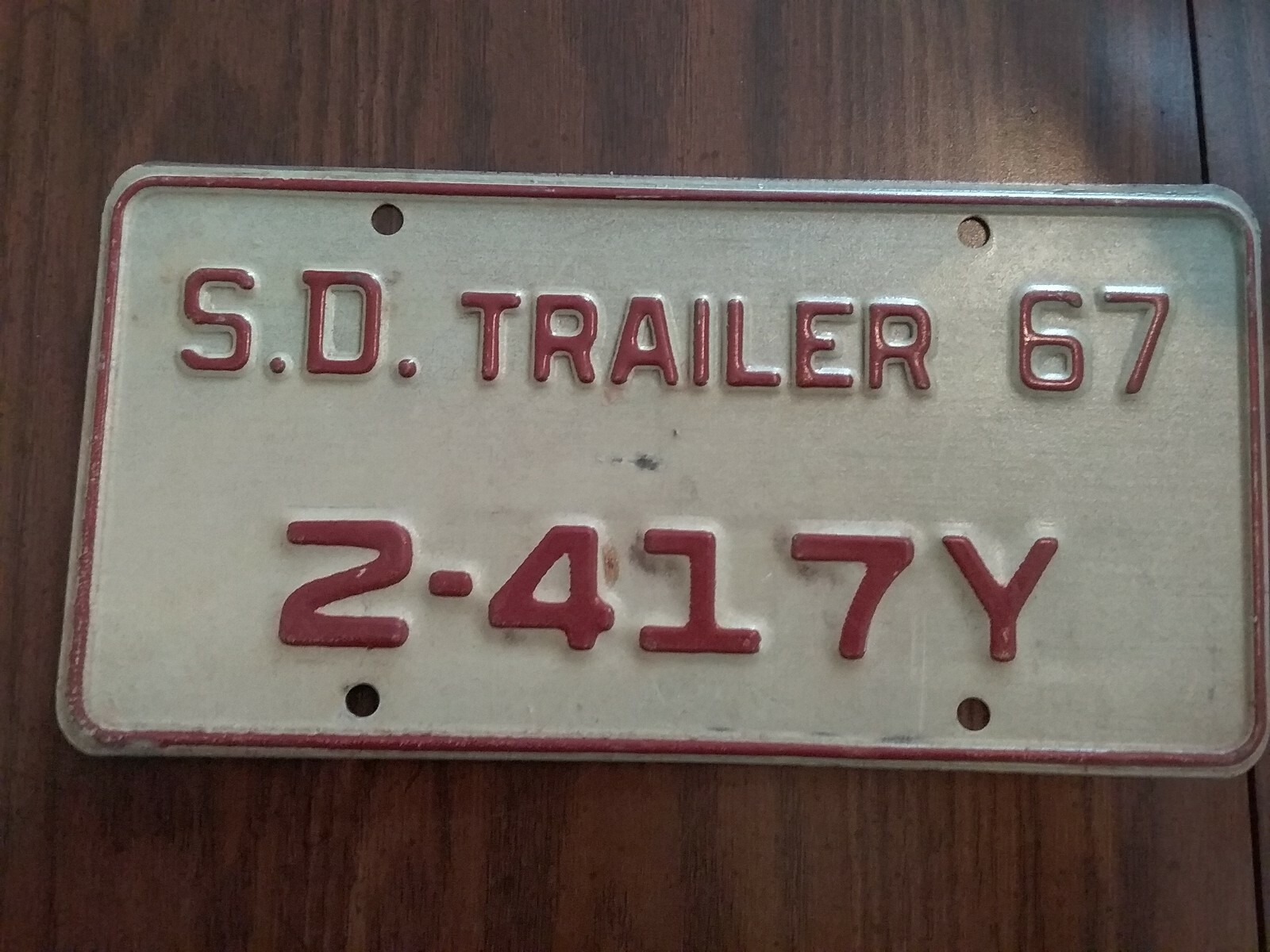 VINTAGE 1967 SOUTH DAKOTA TRAILER LICENSE PLATE 2-417Y RED & WHITE | eBay