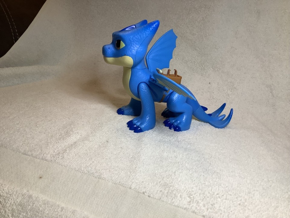 Dragons Rescue Riders Winger Sounds Wings Move Plastic Dreamworks 6" x ...