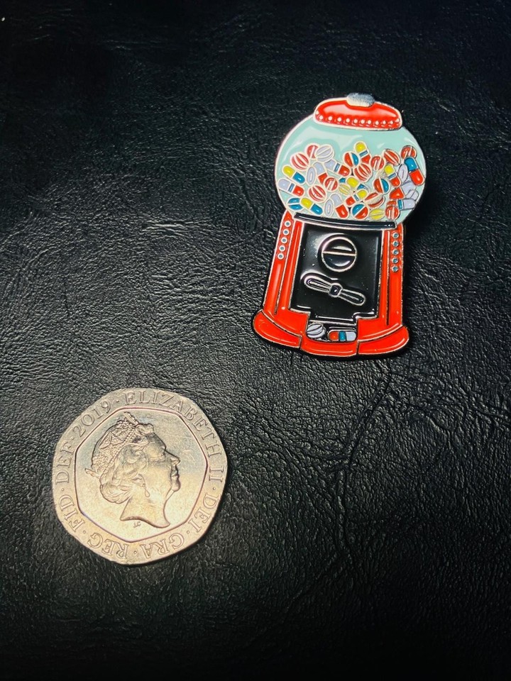 Retro bubble gum machine Metal & Enamel Pin badge art pins | eBay