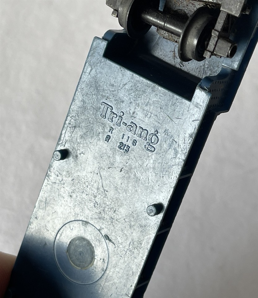 Vintage Triang OO Gauge Railways R118 R213 Bogie Well Wagon Dark Blue ...