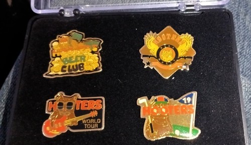 Hooters Pin Set of 4 in case Vintage 2002 metal and enamel SUPER RARE ...