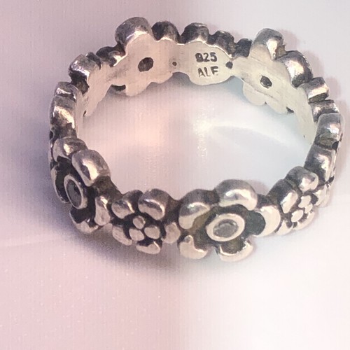 PANDORA CLEAR FLOWER RING SIZE 6.5 - Gem