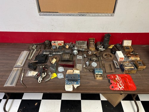 LOT OF VINTAGE 1940'S 1950'S 1960'S FORD CHEVY MOPAR CAR RAT ROD PARTS ...