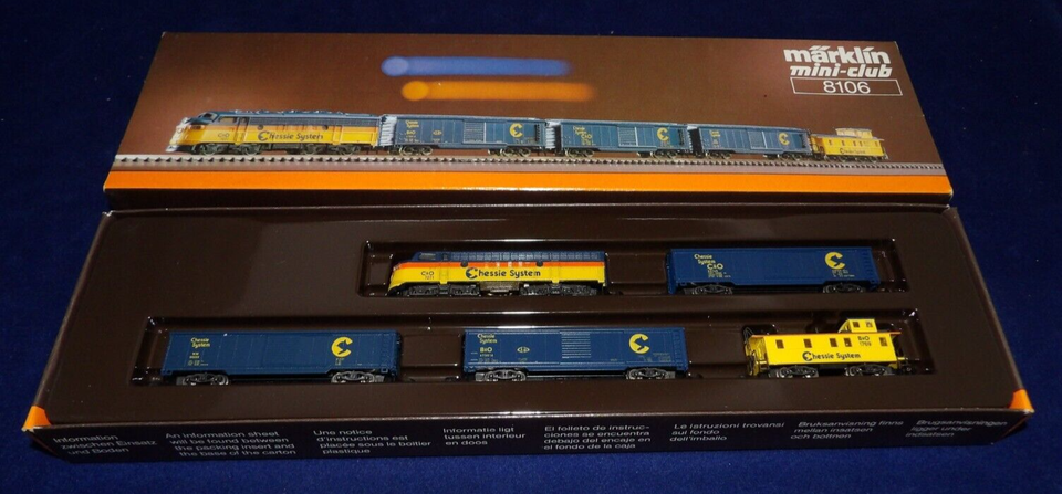 Märklín Mini-Club 8106 Chessie System Locomotive & Freight Car Set Z ...