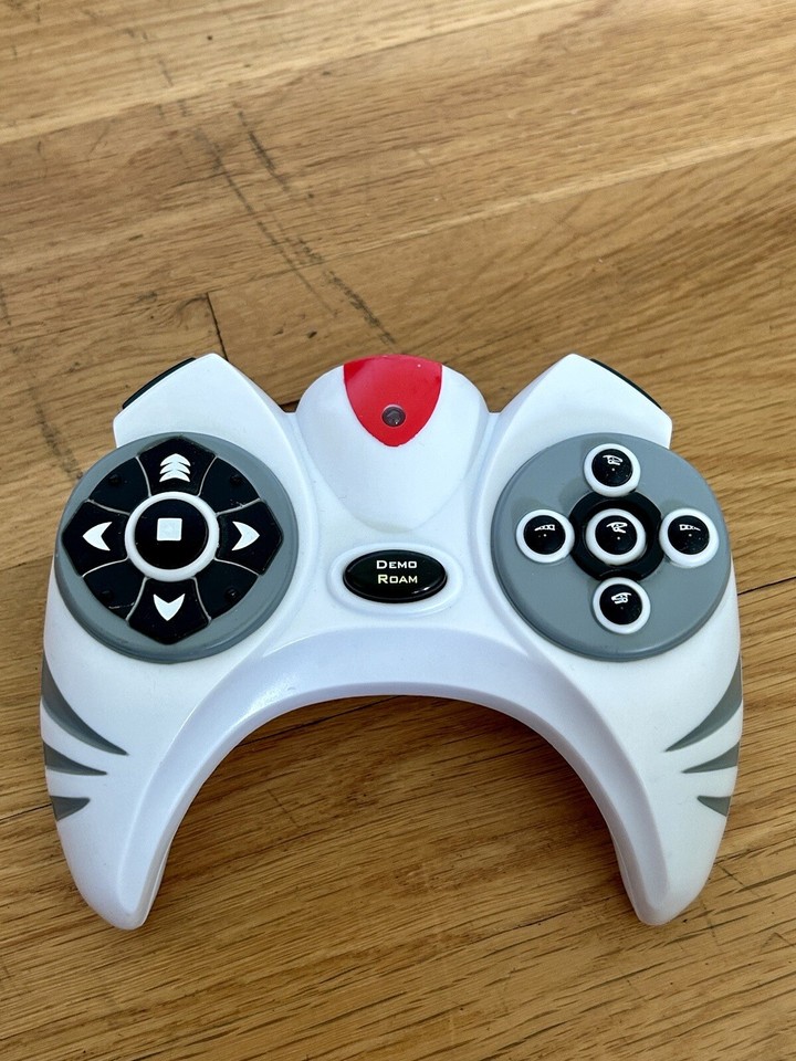 T-Rex WowWee Roboraptor Remote Control Dinosaur Walking Robot Raptor 34 ...