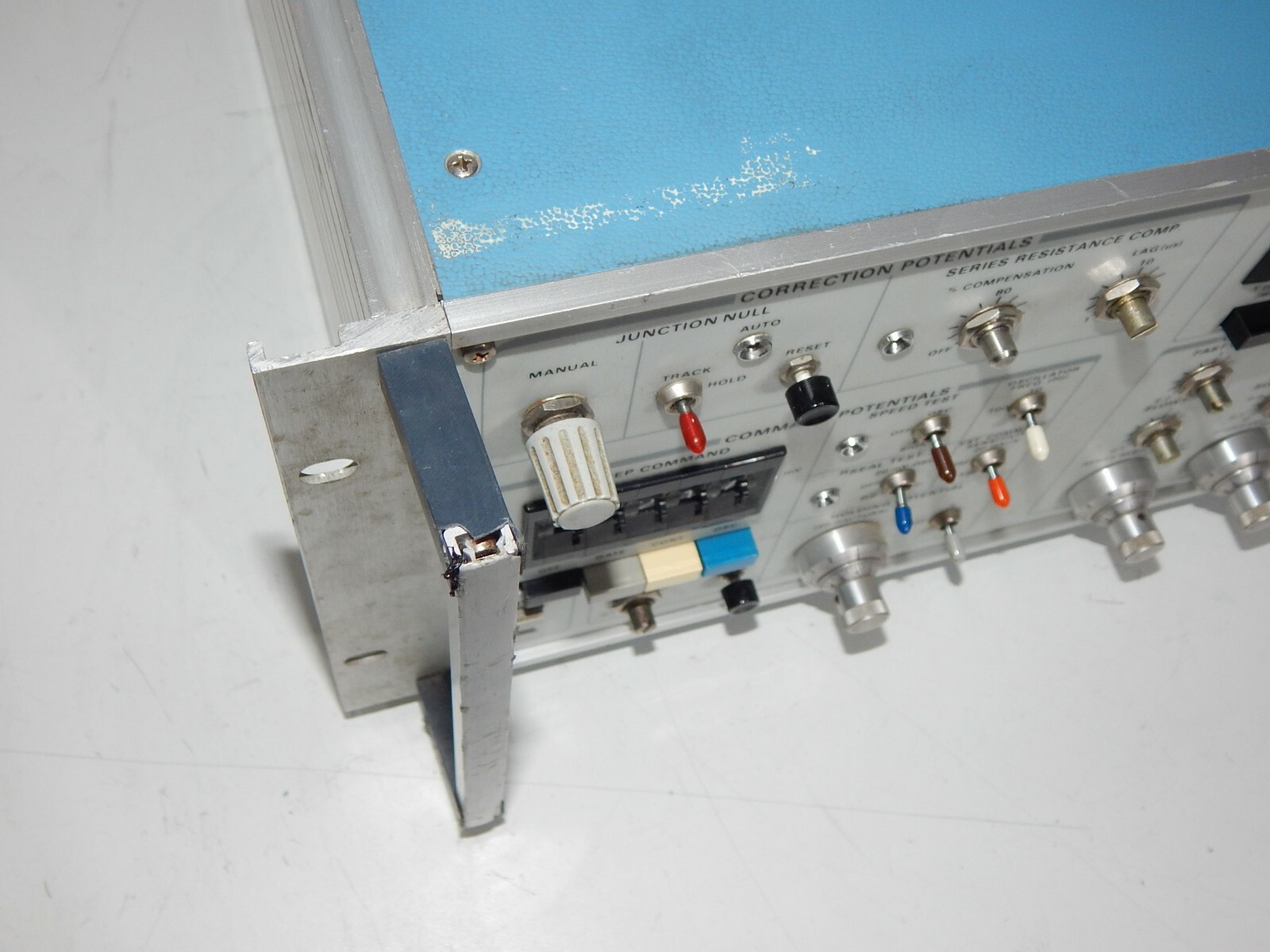 Messgerät AXON INSTRUMENTS AXOPATCH-1D Patch Clamp | eBay