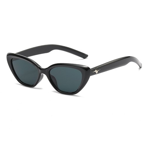 Vintage triangle cat eye sunglasses with black frame and black and grey ...