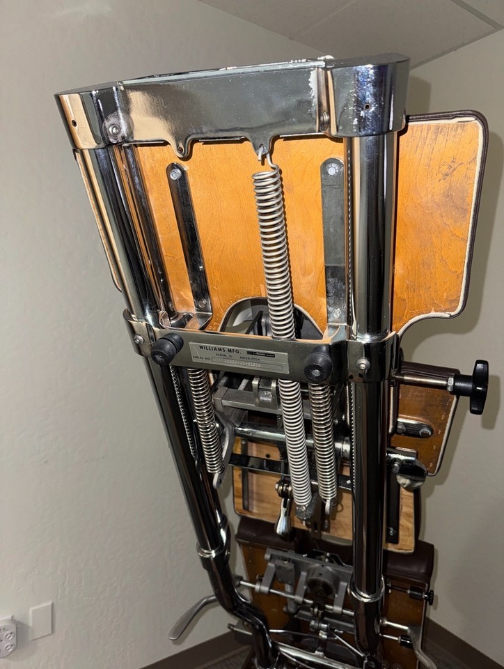 Zenith HYLO Model 220 Terminal Point Chiropractic Adjustment Table | eBay