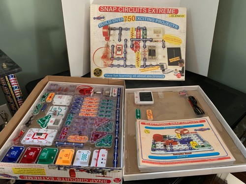 Elenco SNAP CIRCUITS EXTREME Complete w/ Add'l SNAP CIRCUITS EXTREME 75 ...