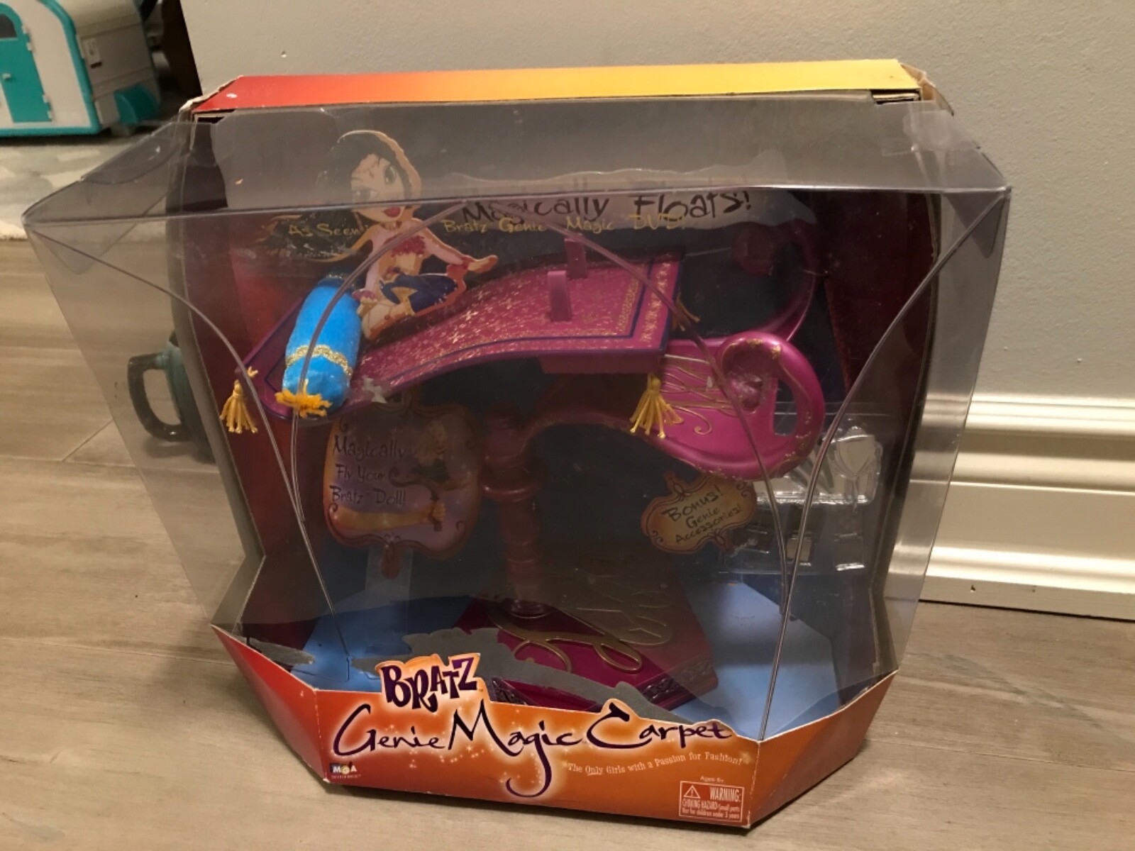 Bratz - Genie Magic Carpet - Allow your Bratz dolls to Magically float ...