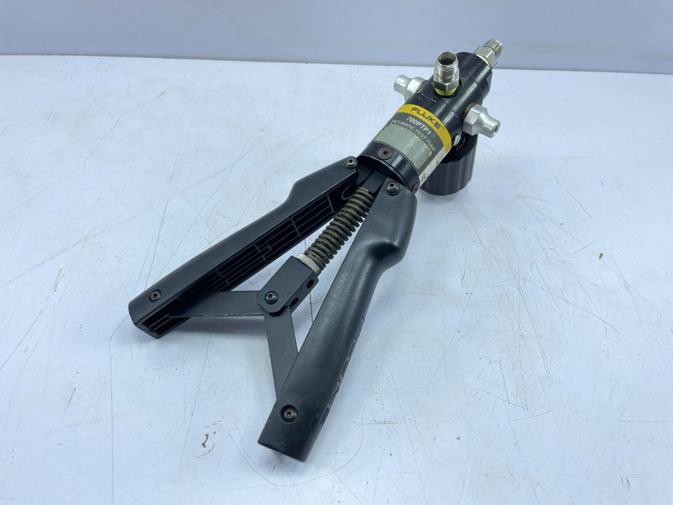 Fluke 700PTP1 Pneumatic Test Pump -14PSI -1 Bar Vacuum (one side handle ...