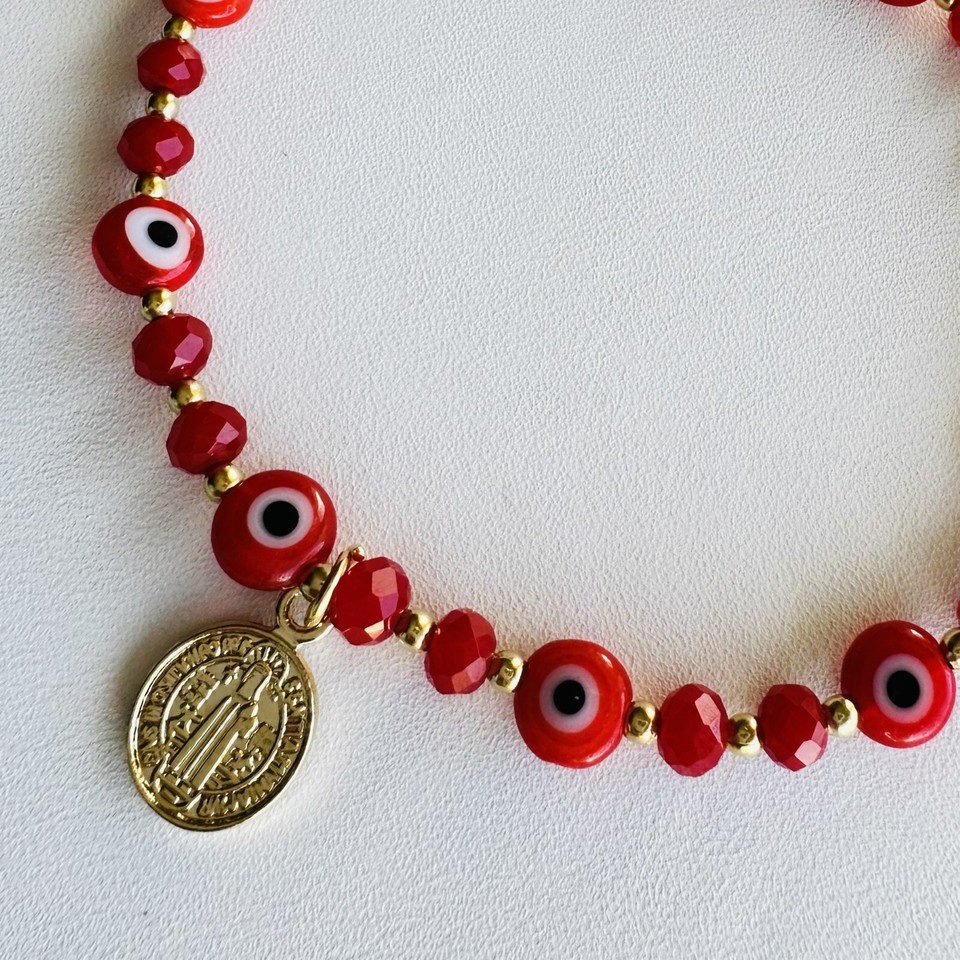 Pulseras Con Ojos Turcos Y Crystal Rojo. Medalla De San Benito Hecha A ...