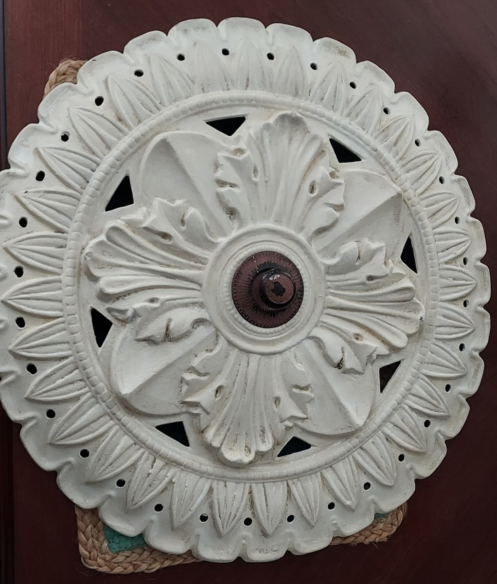 Ceiling Medallion Wall Art Ideas DIY Ceiling Medallion Using A Picture