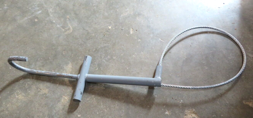 Pig Snare features a j-hook shaped handle, t-bar and 20" cable. (160-D6 ...