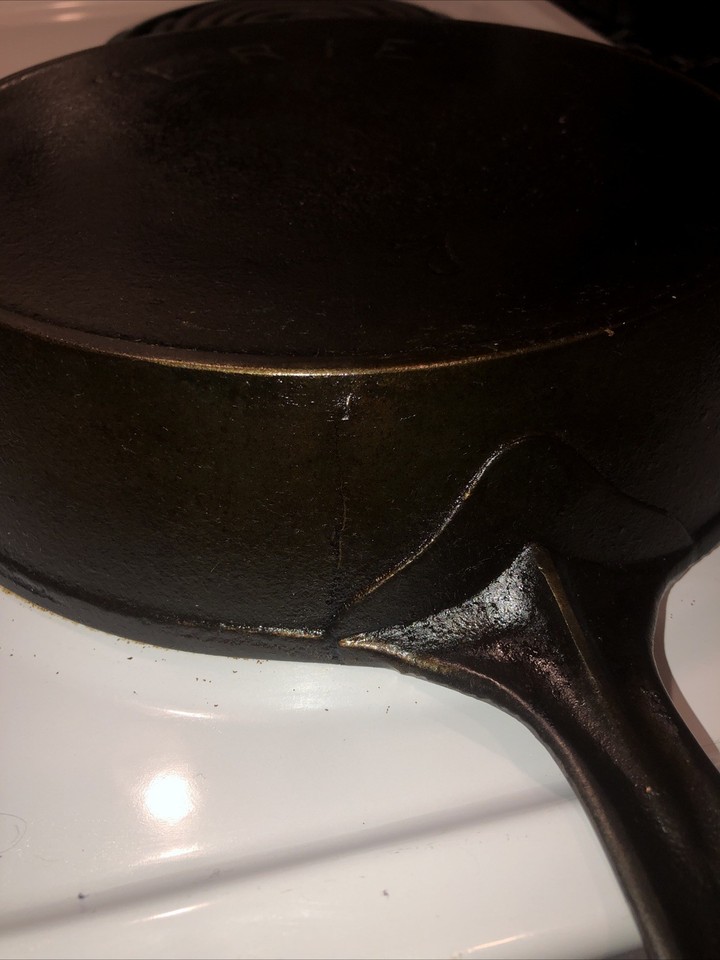 "ERIE" 2nd Series Pre Griswold #7 FLAT, Cast Iron Skillet, Heat Ring ...