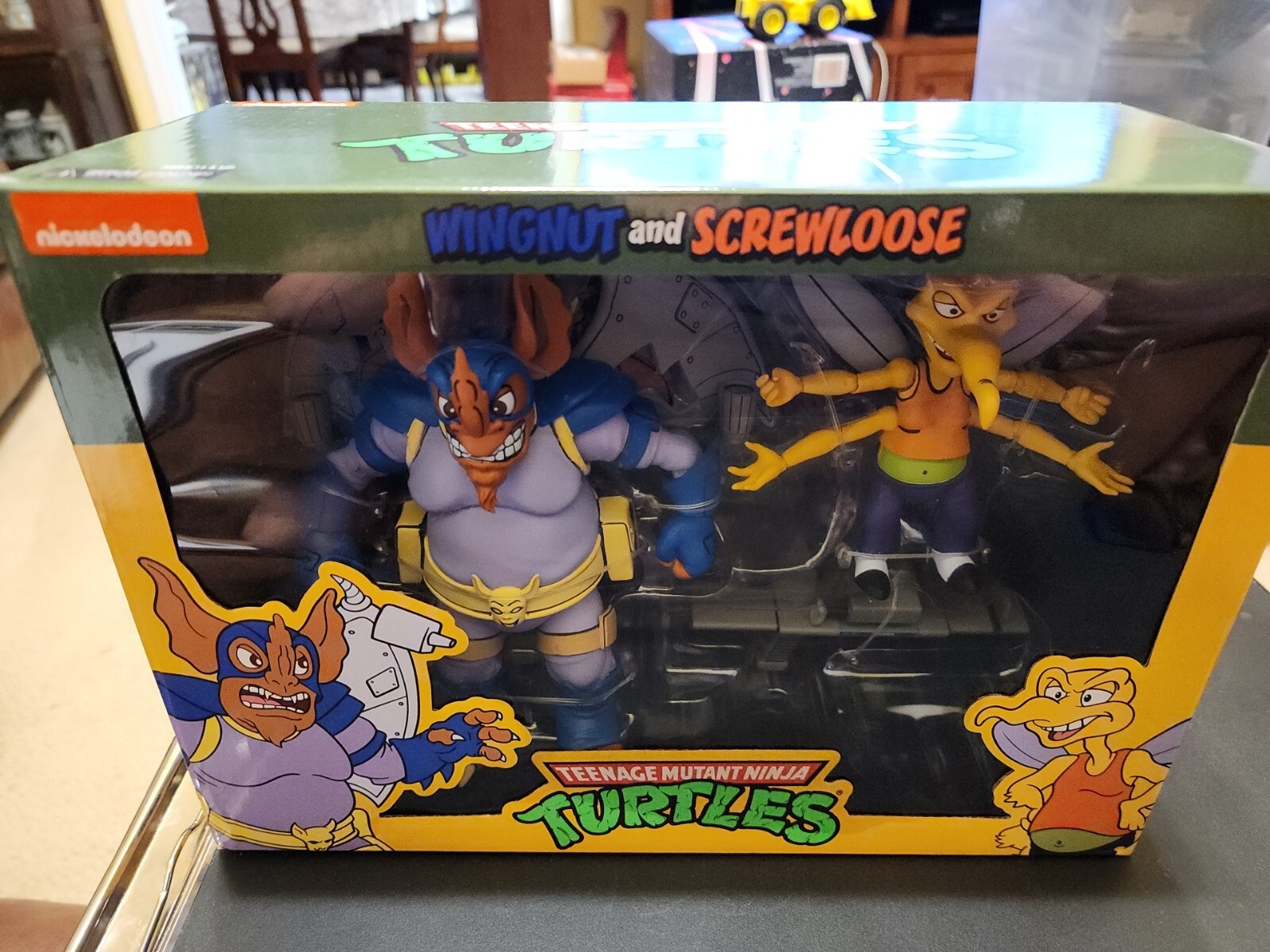 NECA Teenage Mutant Ninja Turtles Wingnut and Screwloose Action Figure ...