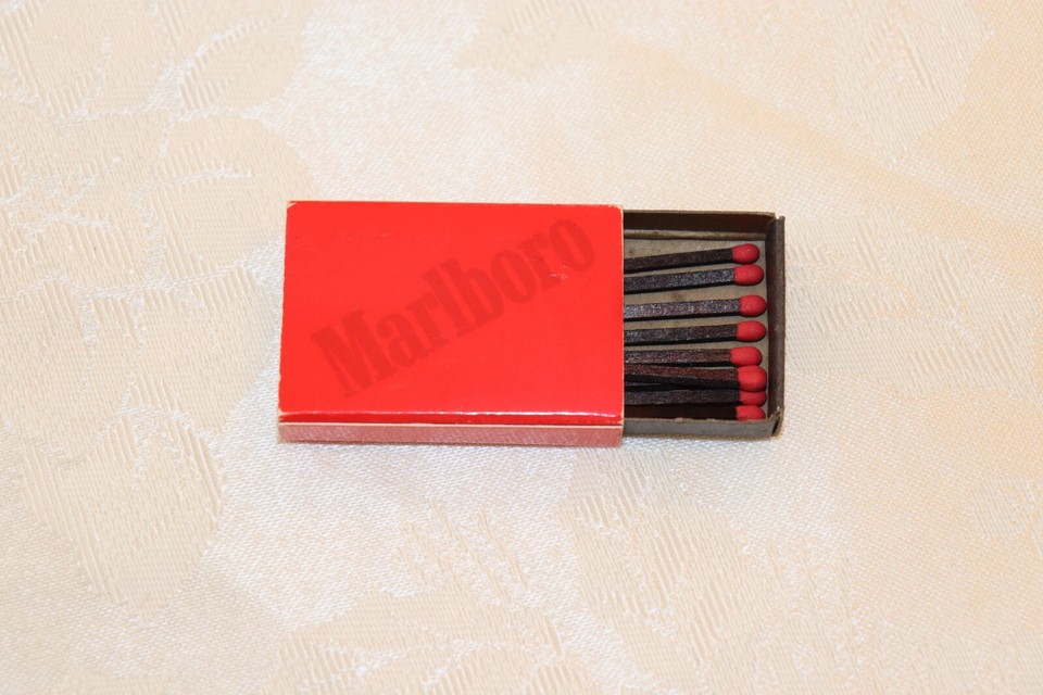Vintage RED MARLBORO CIGARETTES MATCHBOX Phillip Morris Wood Matches ...