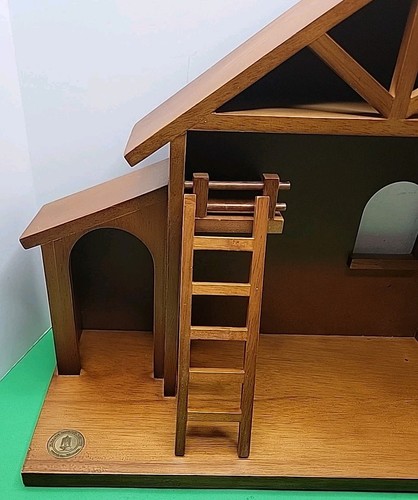 Fontanini By Roman Heirloom Family Nativity Stable Used For 5" Figures ...