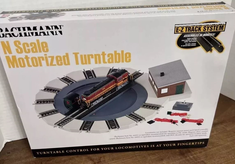 βachmann 46799 Motorized Turntable N Scale E-Z Track Railroads & Trains ...