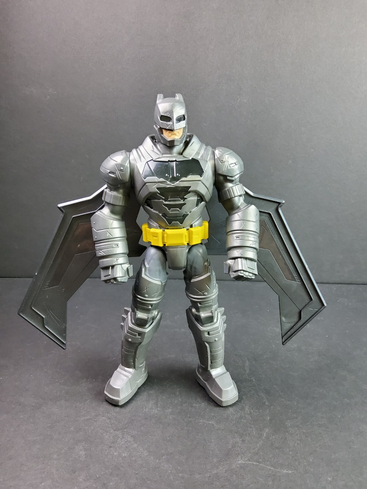 2015 Mattel Batman VS. Superman Battle Armor Batman Action Figure DC ...