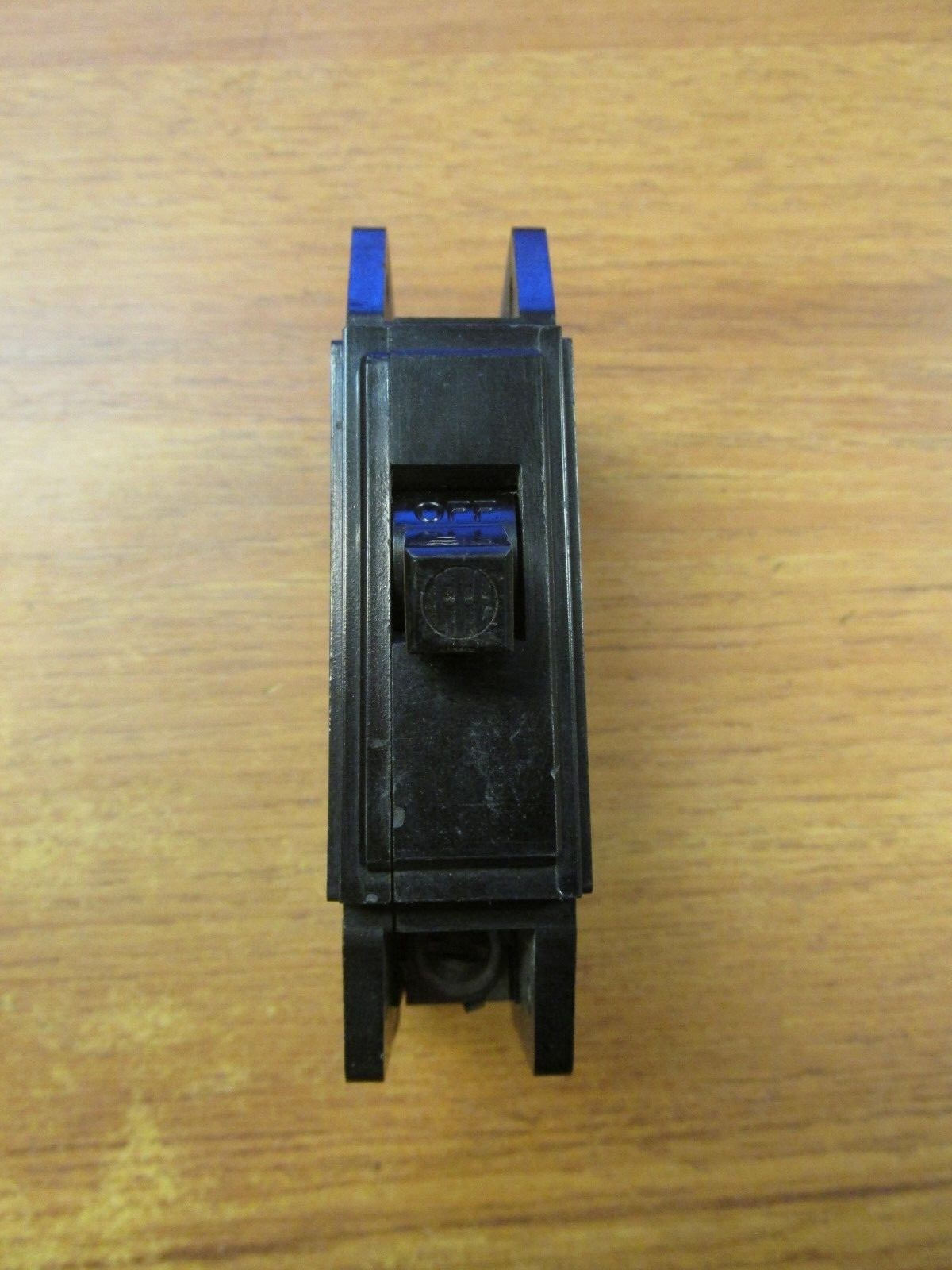 I-T-E CIRCUIT BREAKER 1P, 20A, CAT# EQ1120 ... VS-130 | eBay