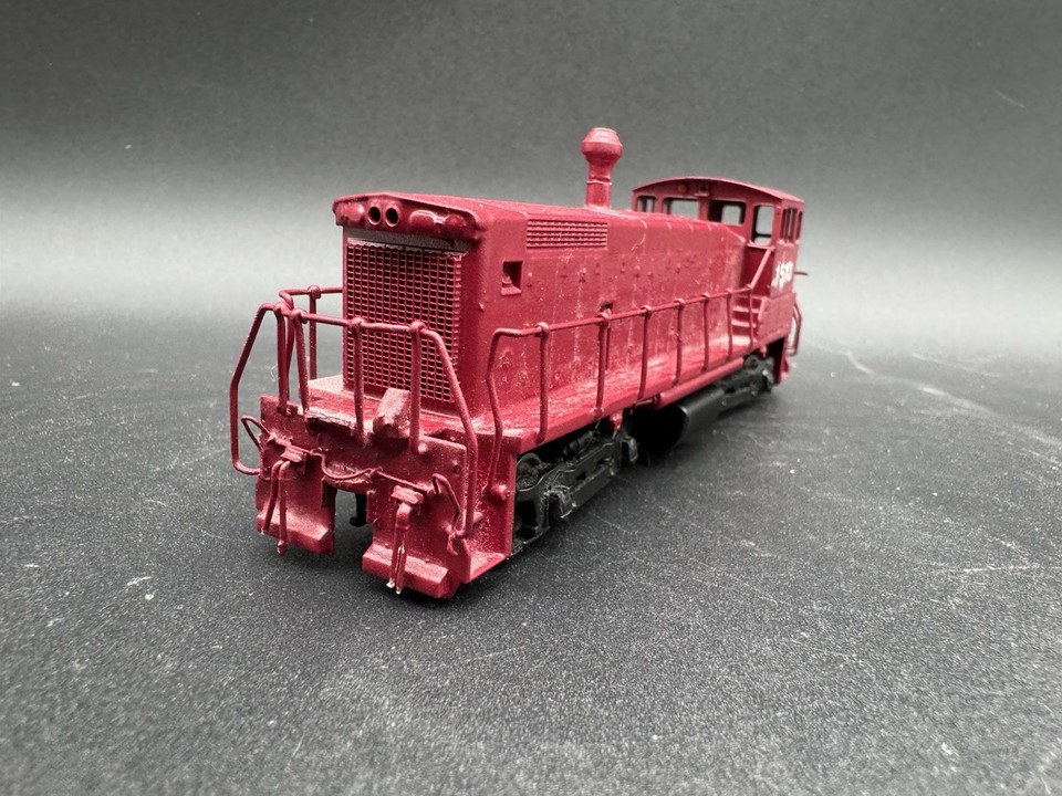 Athearn HO Scale EMD SW900 Custom Painted Diesel Locomotive Tested Runs ...