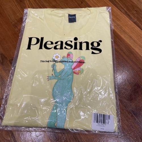 One Direction Pleasing *Large* Harry Styles Merch T-shirt Shroom Bloom ...