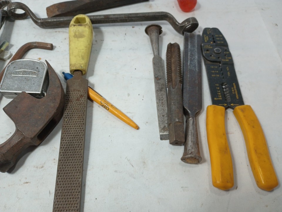 LARGE LOT OF TOOLS Of TOOLS For Mechanics And Carpenters Etc Mixed ...