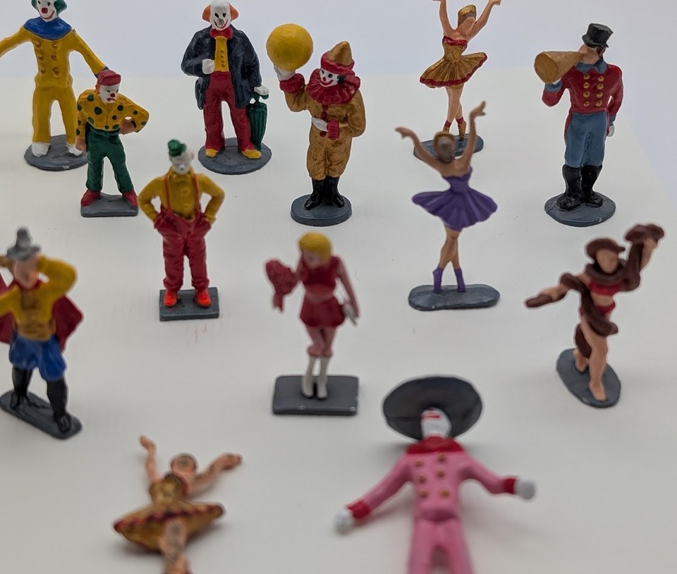 Lot of 24 Vintage Circus Figures – Clowns, Performers, Strongman ...